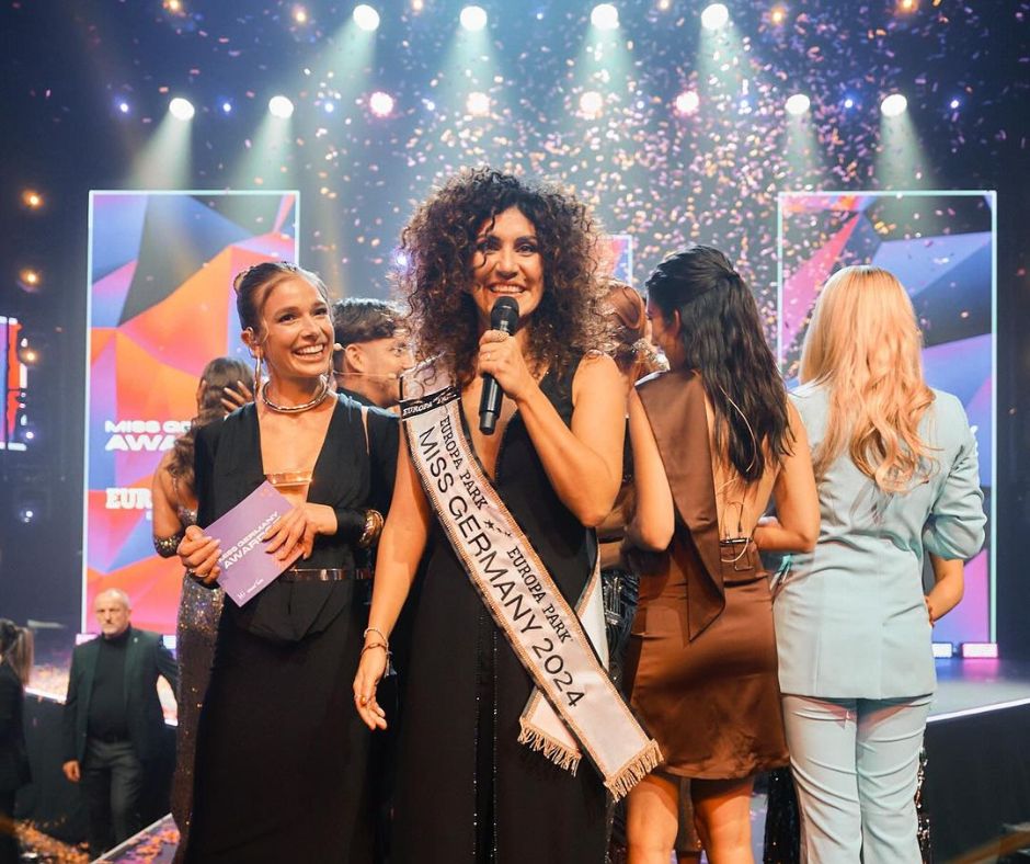 زنی جوان با پیشینه مهاجرت “دختر شایسته” آلمان شد - Amal, Hamburg!